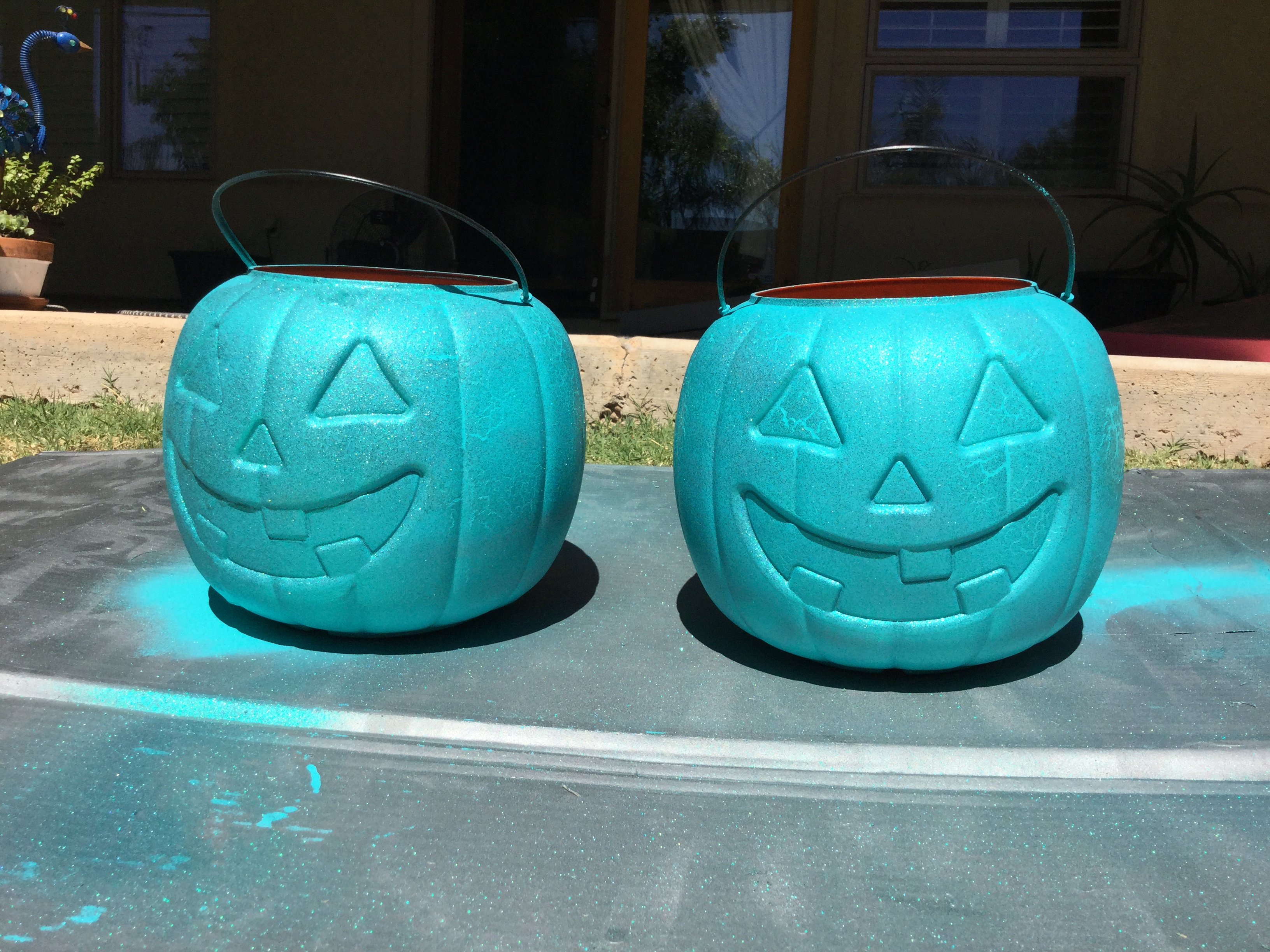 DIY Halloween Decor – The Teal Pumpkin Project – Acacia Uncorked